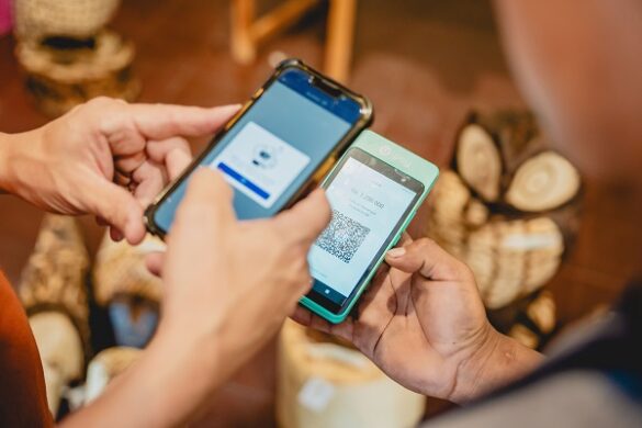 Bancard implementa el pago con QR en VPOS 2.0 , para todos los ...